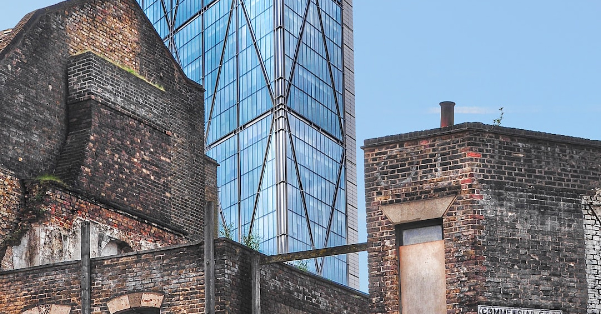 Tales of Ghosts and Haunted Buildings in Historic London